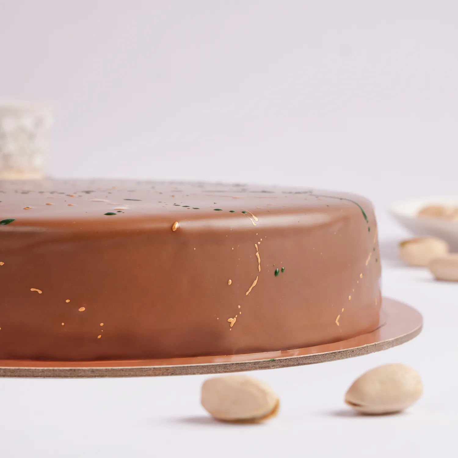 Order Dubai Chocolate Cake Half Kg Online | Same-Day Delivery UAE - Fnp.ae