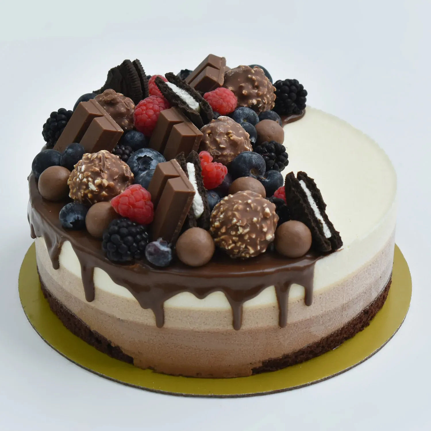 Order Chocolate Feast Cake 8 Portion Online | Same-Day Delivery UAE ...