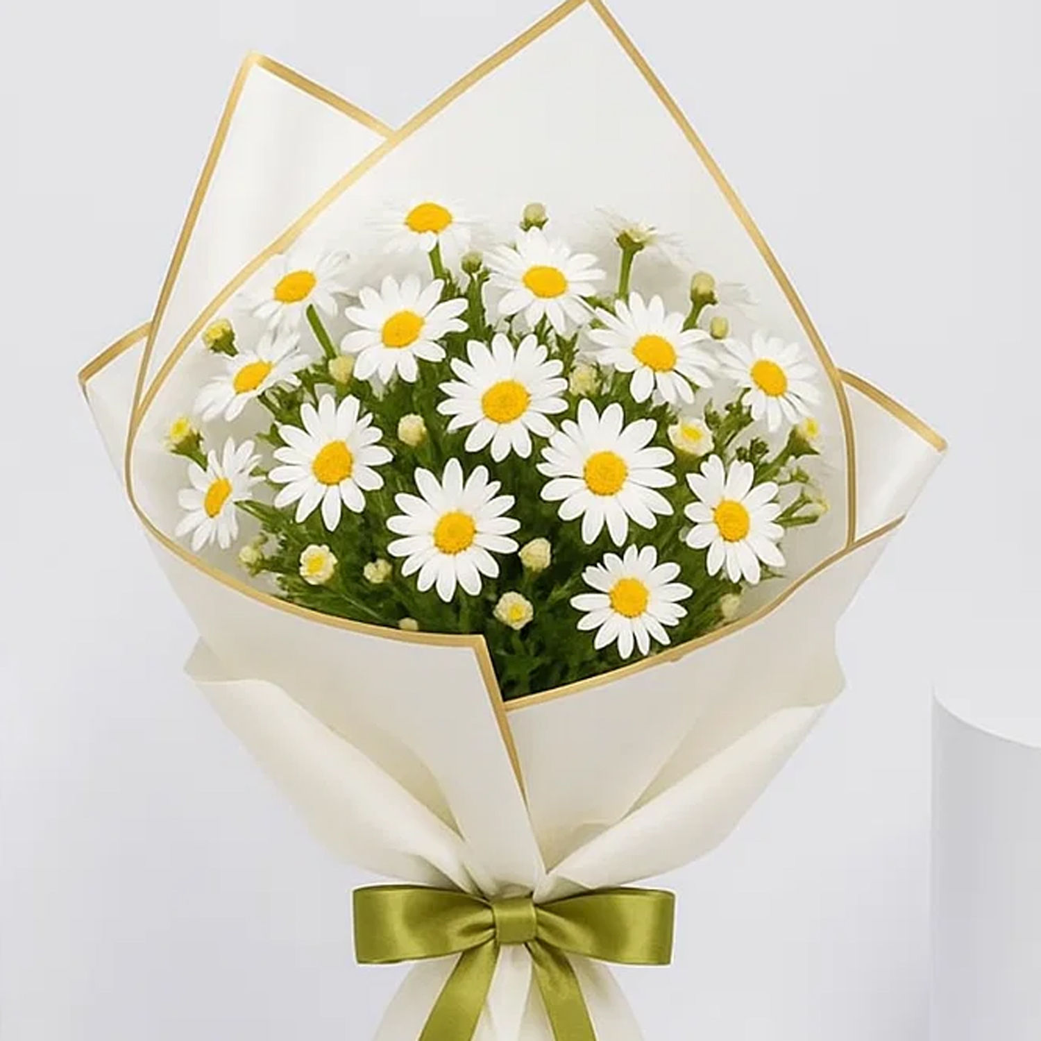 Order Birthday Daisy Flower Bouquet Online | Same-Day Delivery UAE - Fnp.ae