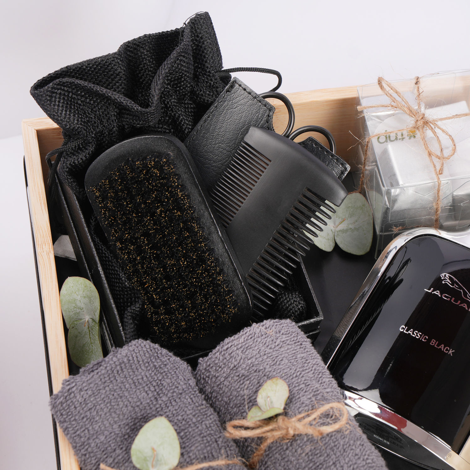 Order The Handsome Dad Hamper Online | Same-Day Delivery UAE - Fnp.ae