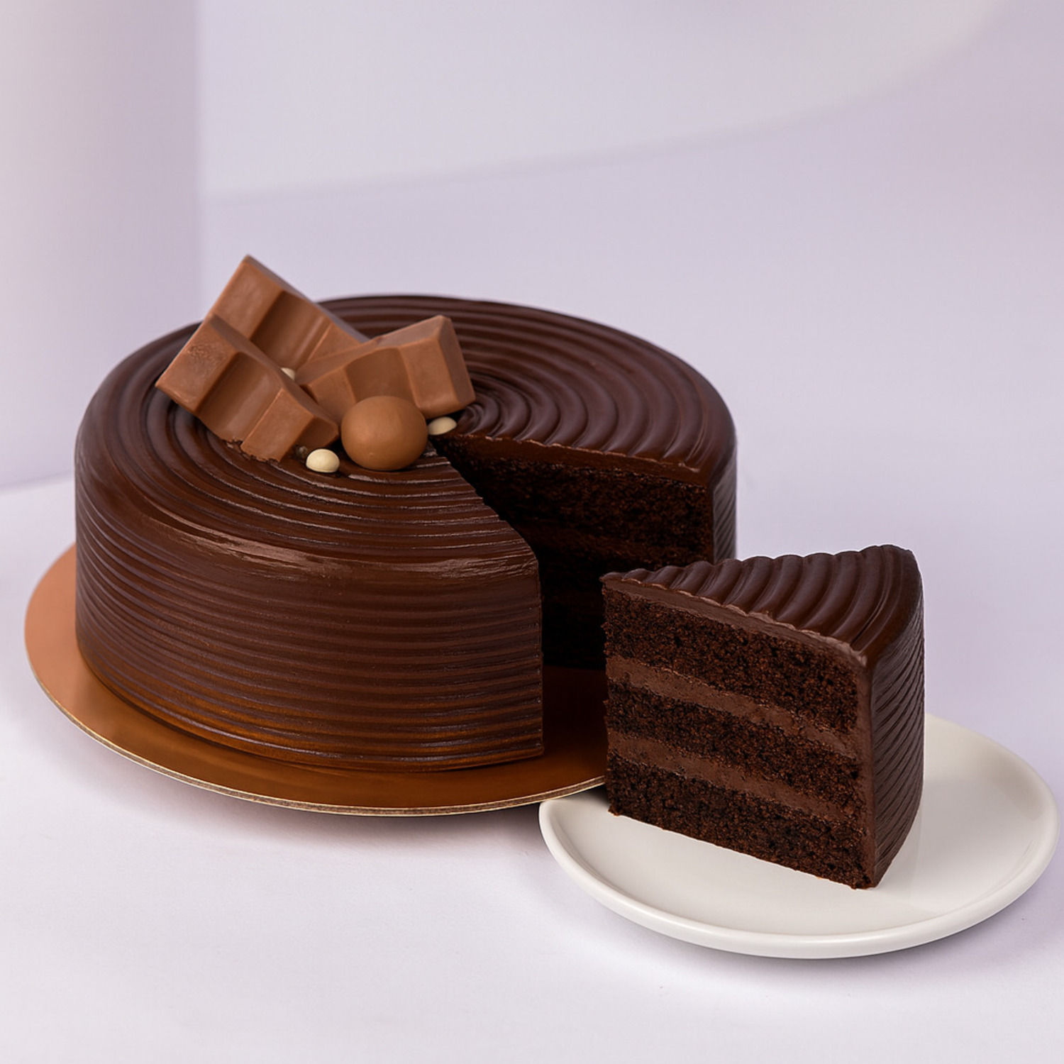 Order Chocolate Whirl Half Kg Cake Online | Same-Day Delivery UAE - Fnp.ae