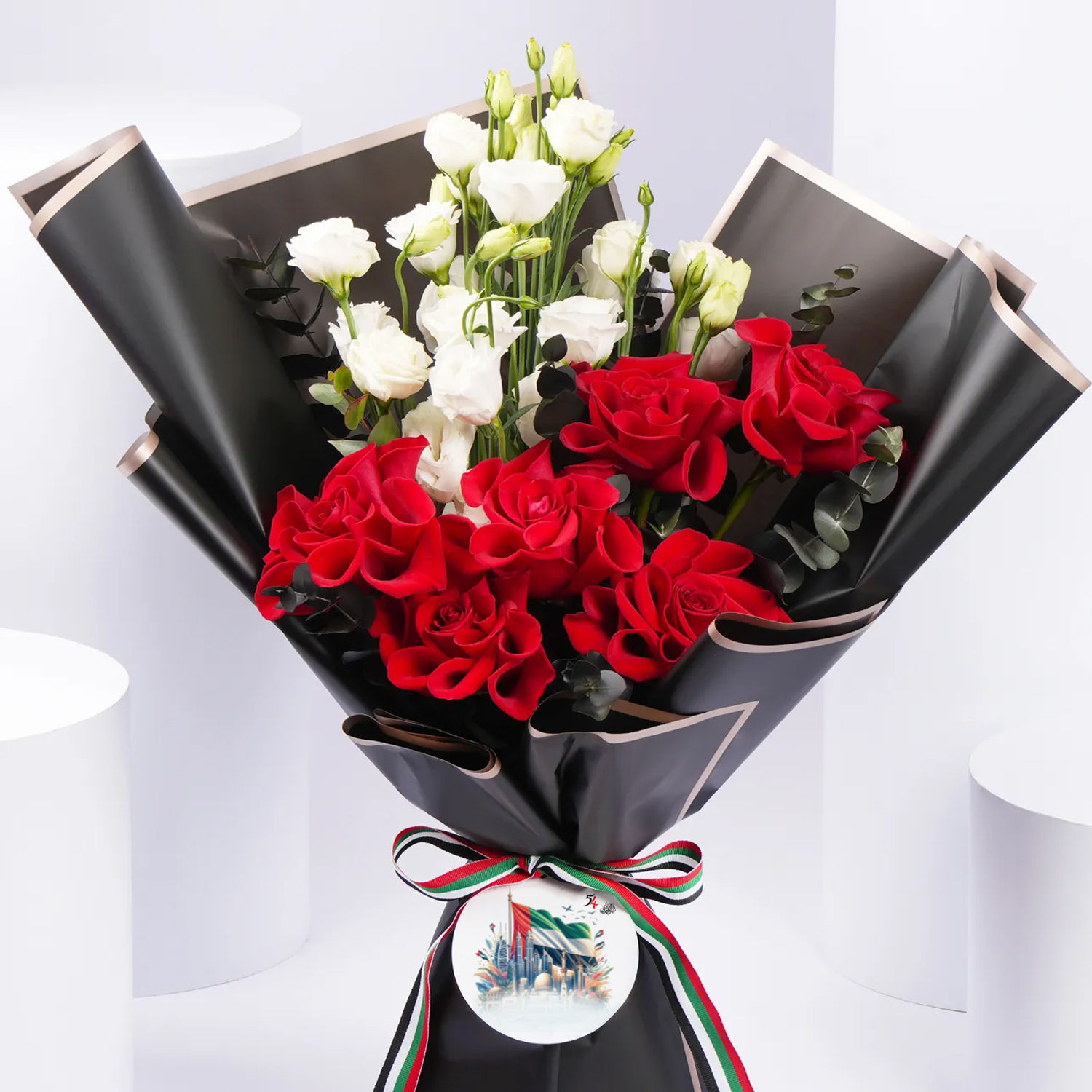 Order Emirati Womens Day Special Flower Bouquet Online | Same-Day ...
