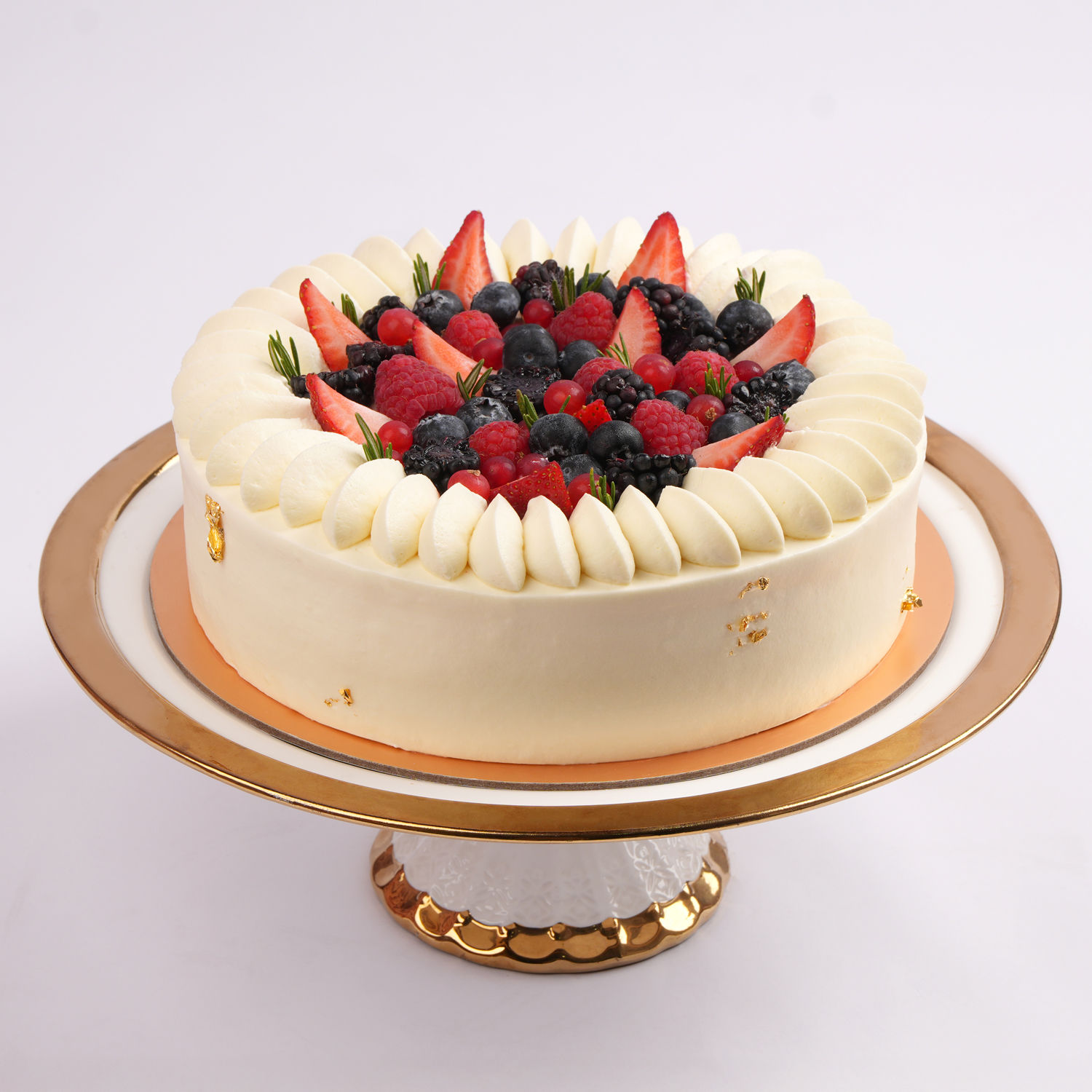 Order Fresh Berry White Chocolate Cake 8 Portion Online | Same-Day ...
