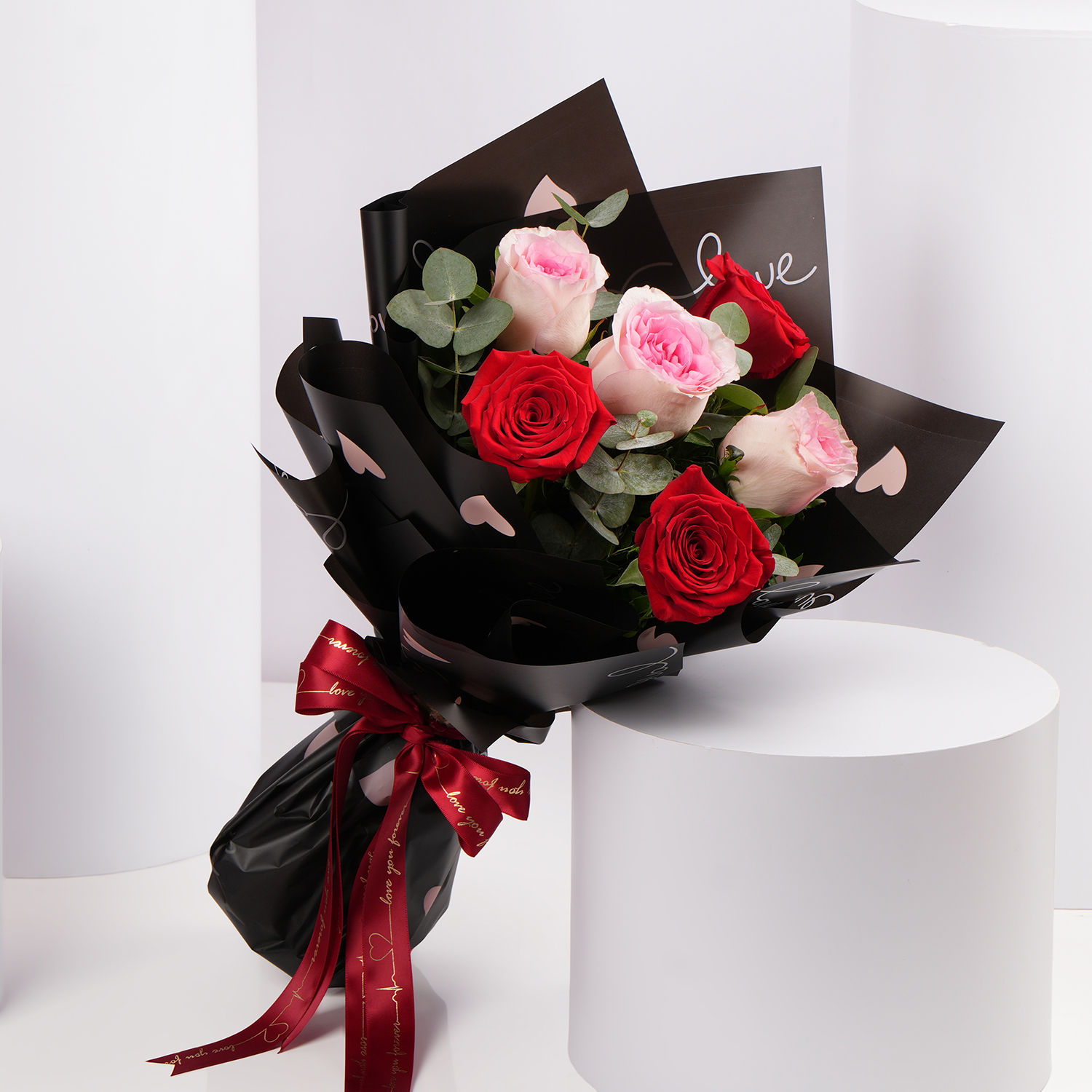 Order Be My Valentine Roses Bouquet Online | Same-Day Delivery UAE - Fnp.ae